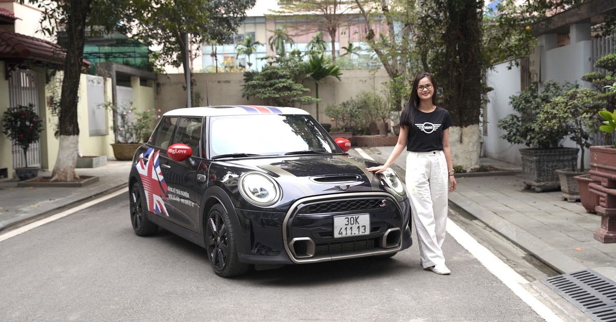 'Có chị khách đi ngang, vào xem thử, 20 phút chốt xe MINI 2,4 tỉ đồng ...