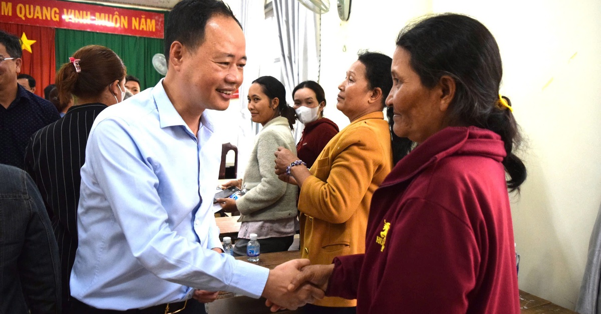 Lần đầu tiên chủ tịch tỉnh Lâm Đồng đối thoại với người dân tại 'điểm nóng' Ta Hoét - Tuổi Trẻ ...