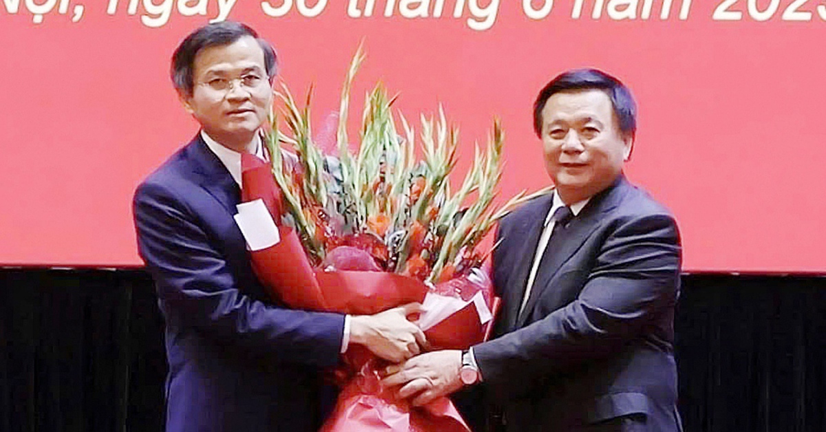 Ông Đoàn Minh Huấn làm phó giám đốc thường trực Học viện Chính trị quốc ...