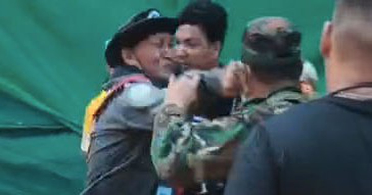 Thái Lan bắt giữ cựu kiểm lâm đấm binh sĩ Campuchia tại đền Ta Muen Thom - Tuổi Trẻ Online