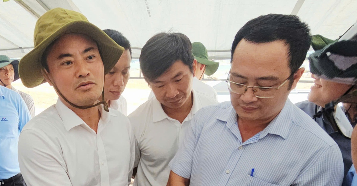 Phó chủ tịch TP.HCM Bùi Xuân Cường khảo sát nhiều công trình giao thông ...