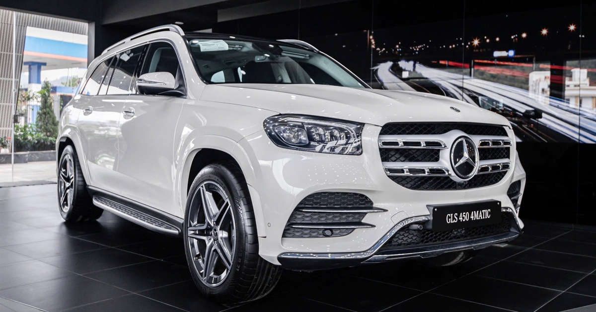 Một chiếc Mercedes-Benz GLS 450 giảm tới 700 triệu đồng, ngang BMW X7 - Tuổi Trẻ Online