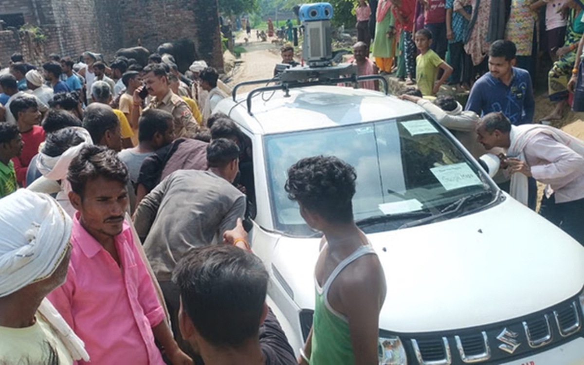 Nhân viên Google Maps đang tác nghiệp bị đánh vì người dân tưởng trộm