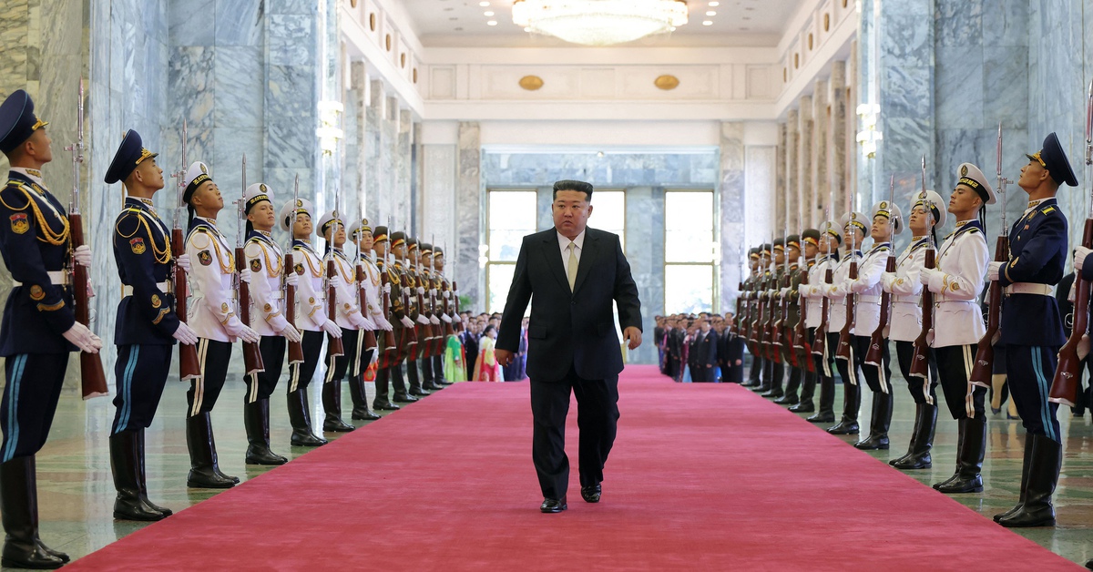 Ông Kim Jong Un hé lộ chính sách vũ khí mới của Triều Tiên - Tuổi Trẻ ...