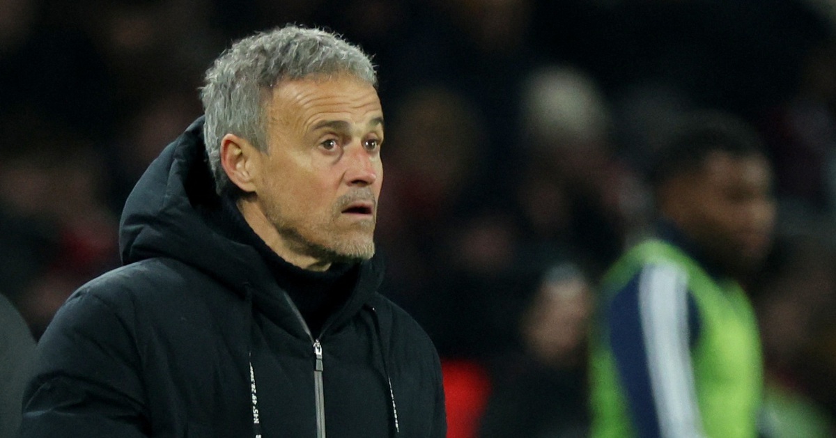 Ông Luis Enrique ủng hộ áp dụng thẻ cam cho bóng đá - Tuổi Trẻ Online