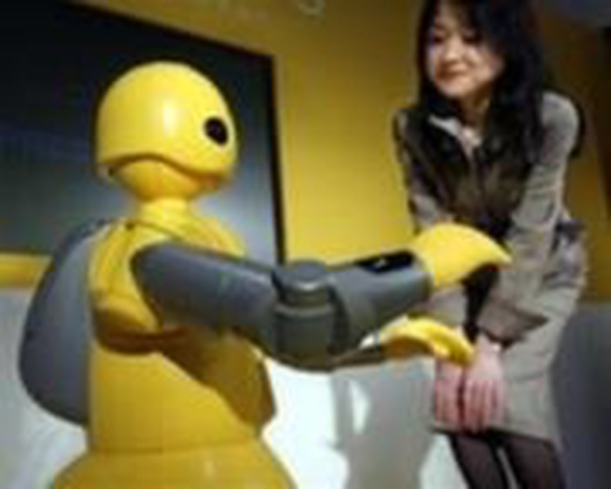 Wakamaru: "nàng" robot gia đình của Mitsubishi - Tuổi Trẻ Online