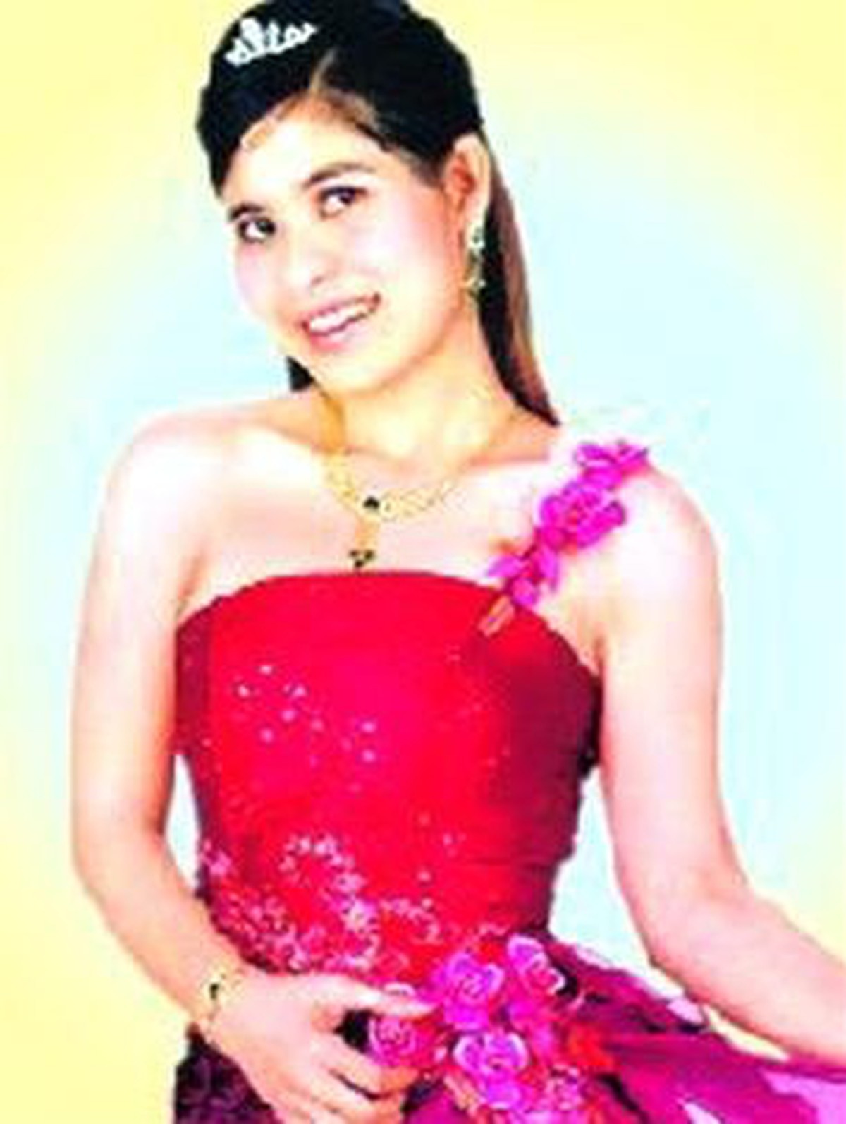 Ca sĩ nhạc Pop Campuchia Pov Panhapich: Hai chân bị liệt khó có khả năng hồi phục - Tuổi Trẻ Online