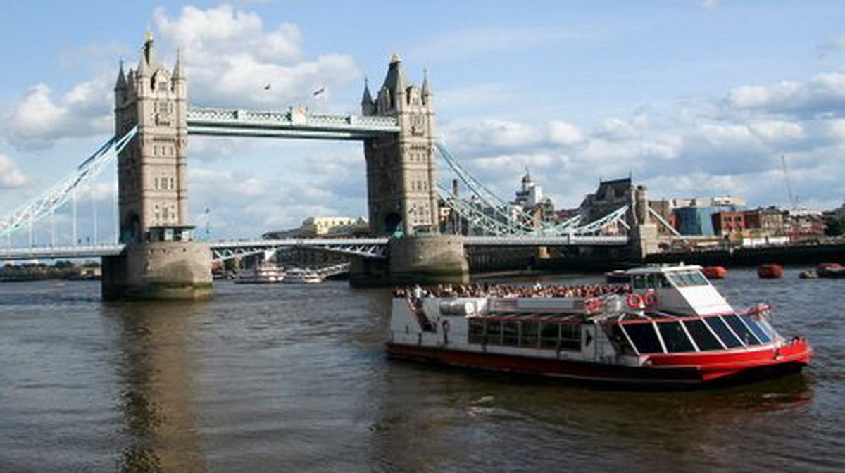 Sông Thames bị chê bẩn - Tuổi Trẻ Online