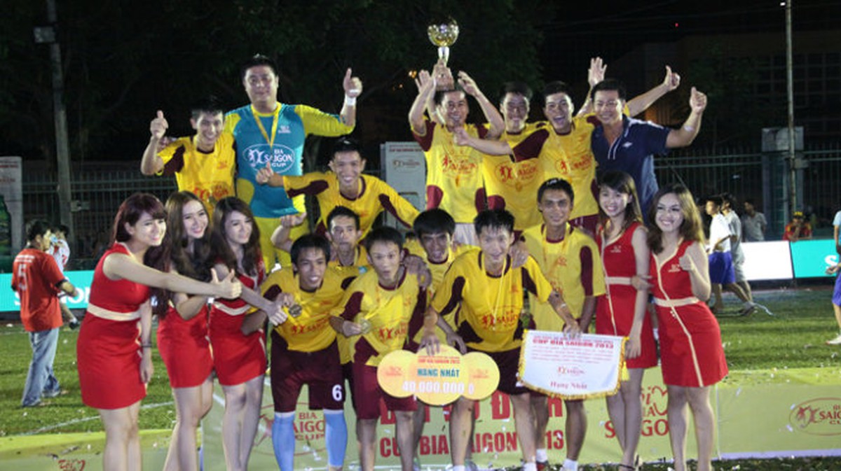 Đội Anna FC vô địch TP.HCM - Tuổi Trẻ Online