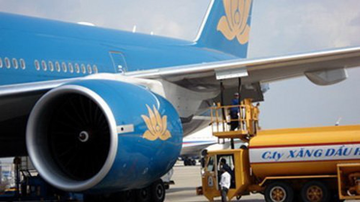 Buộc thôi việc nhân viên Vinapco ăn cắp xăng máy bay - Tuổi Trẻ Online