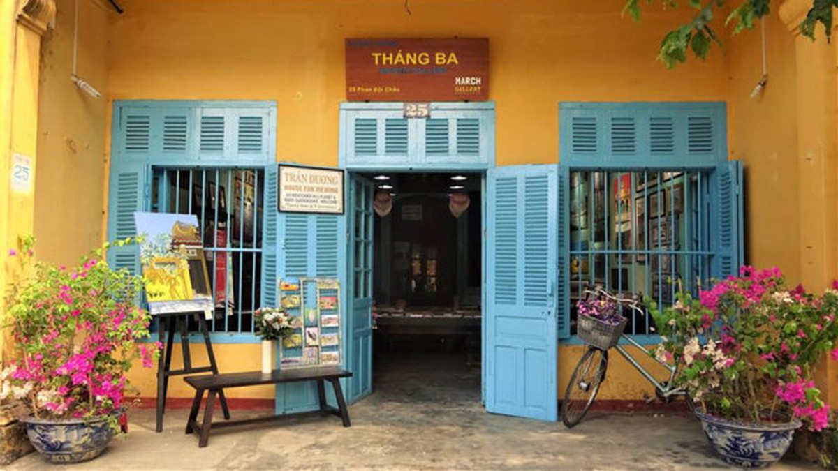 Họa sĩ yêu Việt Nam Bridget March mở phòng tranh ở Hội An - Tuổi Trẻ Online