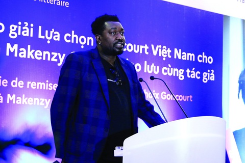 Makenzy Orcel: "Văn chương cũng phải sục cả vào những vùng tối" - Tuổi ...