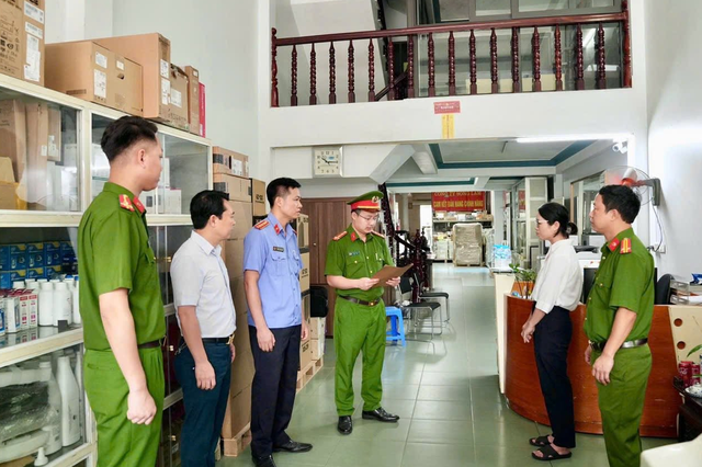 Vietnam files first criminal case over pirated Windows, Microsoft ...