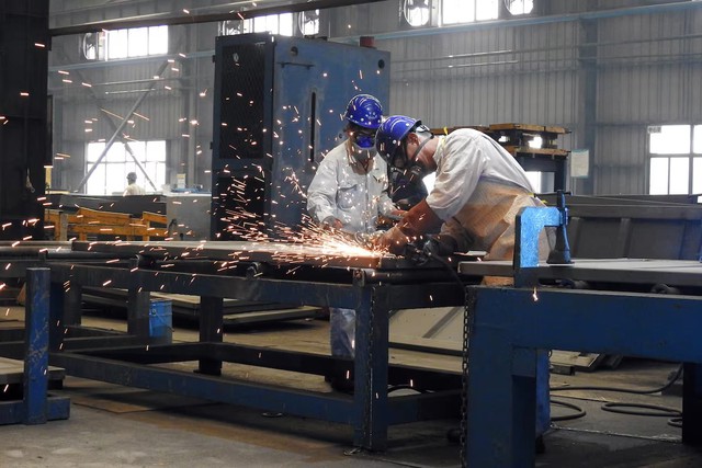 Global AI wave revs up Asian factories, offsetting conflict-induced pain