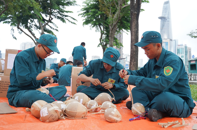 Ho Chi Minh City readies fireworks displays for 50th anniversary ...