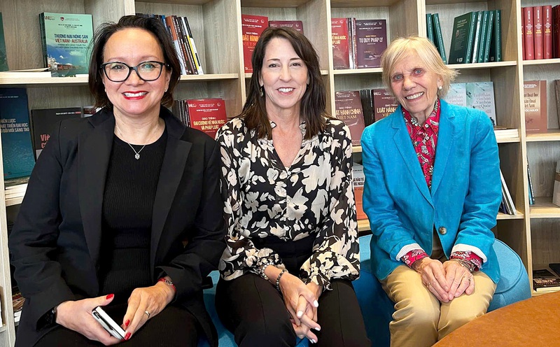 Hành trình mang lại nụ cười cho trẻ thơ của vợ chồng bác sĩ Bill và ...