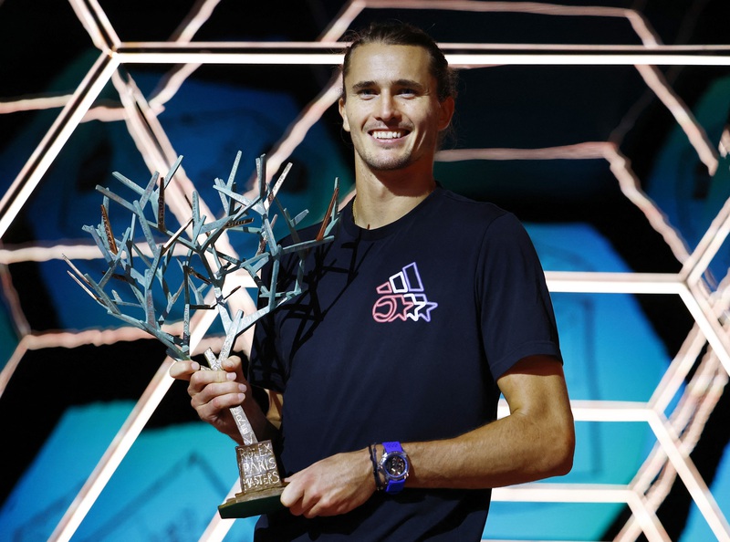 Tin tức thể thao sáng 4-11: Zverev vô địch Paris Masters; Barca duy trì ...