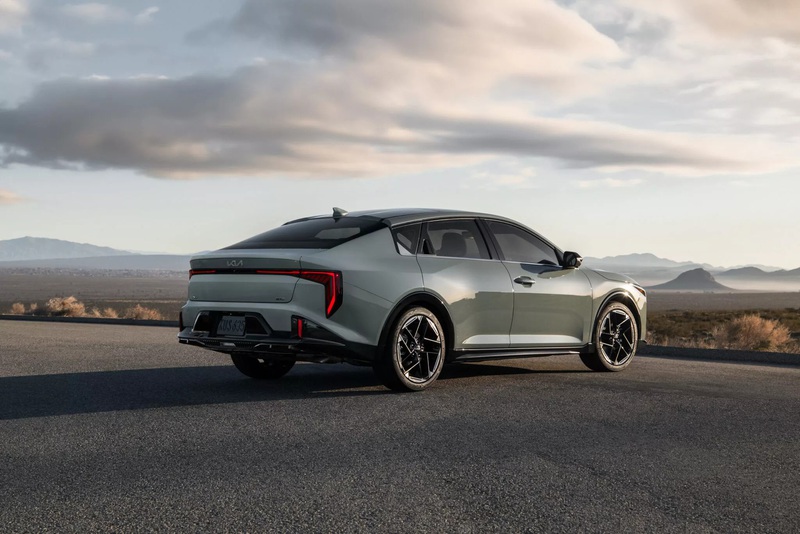 Kia K4 chính thức ra mắt: Công nghệ an toàn cao cấp, có bản hatchback ...