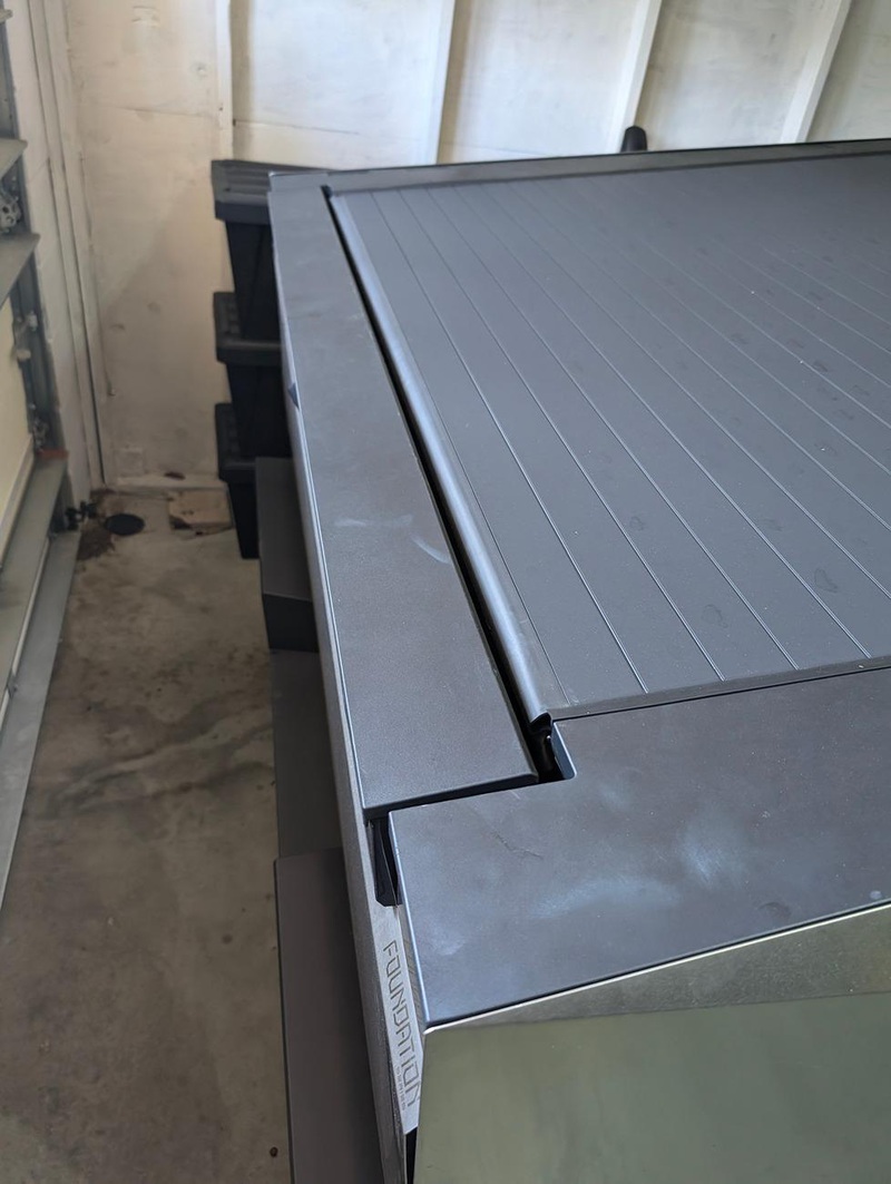 'Siêu bán tải' Tesla Cybertruck thất bại khi... chở hàng - Tuổi Trẻ Online