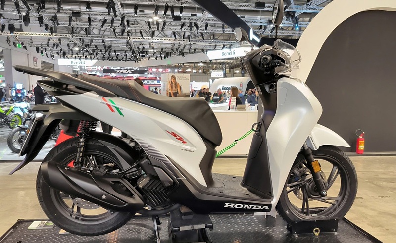 Honda SH bản Ý về Việt Nam, giá hơn 200 triệu đồng - Tuổi Trẻ Online