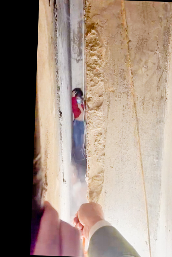 9-year-old girl stuck between two walls in northern Vietnam rescued