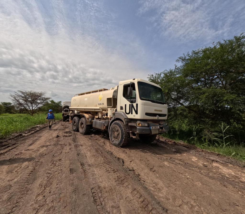 Vietnam’s engineering unit rescues stranded vehicles during UN mission ...