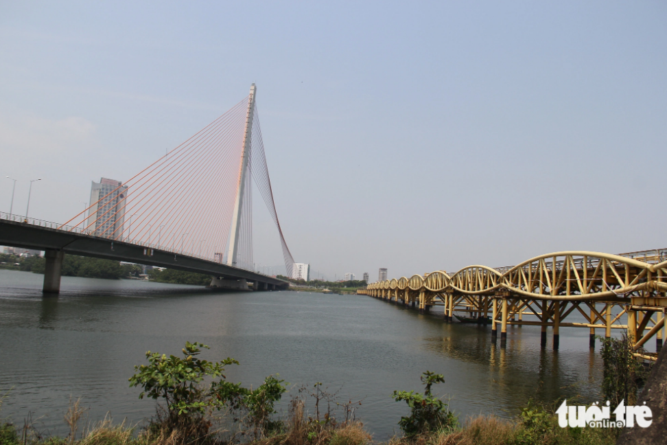 Da Nang steps up action to boost night-time tourism at oldest bridge ...