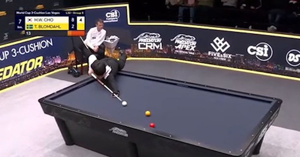 Cú đánh cule đẳng cấp của thần đồng bida Hàn Quốc