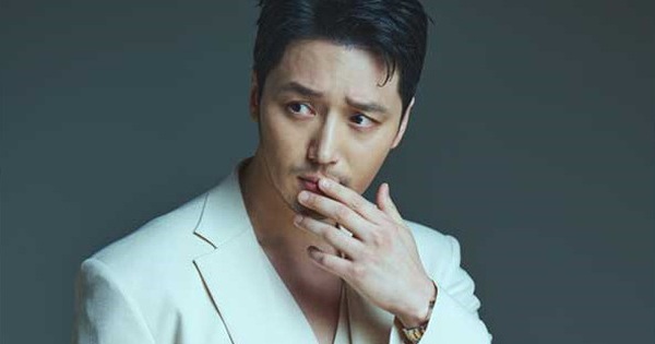 Byun Yo Han hóa thân thành học sinh ấn tượng trong Black out