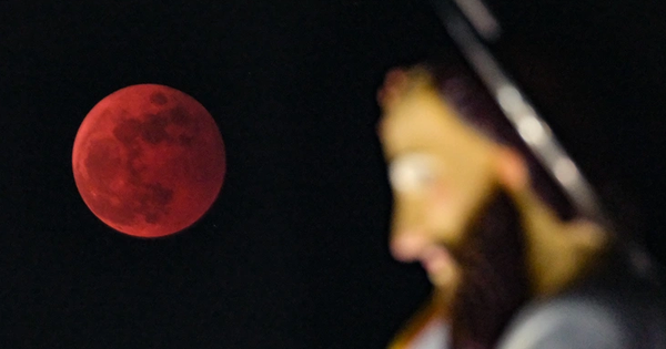 Vietnam to witness rare overnight ‘Blood Moon’ lunar eclipse tonight