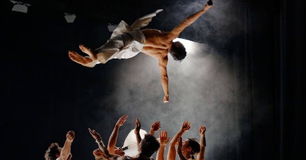 Hervé Koubi’s acclaimed dance work ‘What the Day Owes to the Night’ to ...