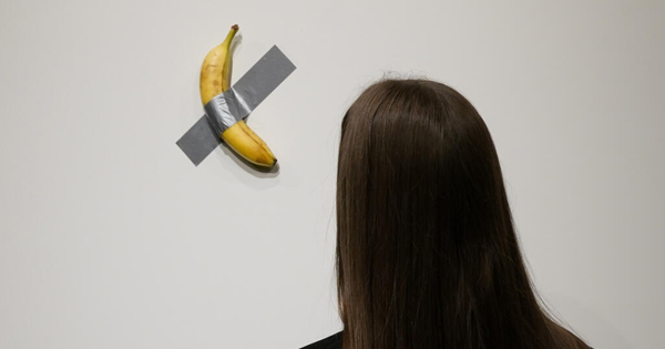 French museum reports theft of arty banana