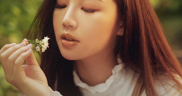 Amee tung poster comeback đẹp như mơ nhưng điều khán giả chú ý lại là ...