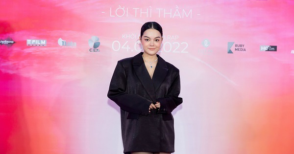 Phạm Quỳnh Anh, Oanh Kiều rạng rỡ ra mắt phim “Người lắng nghe: Lời thì thầm”