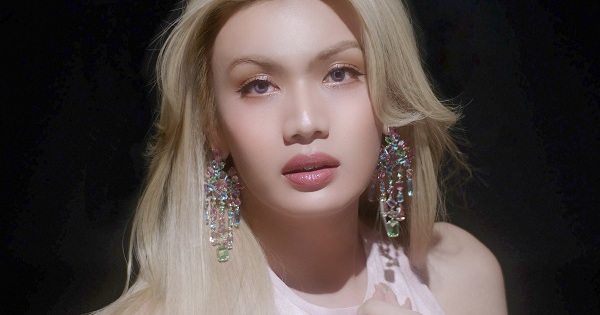 Luna Đào mang đến hình tượng búp bê barbie trong MV dành tặng người yêu cũ