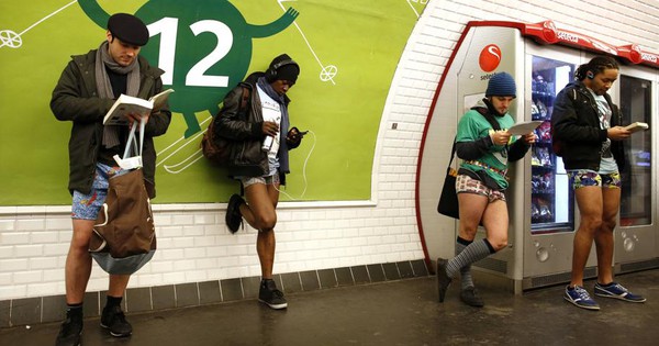 Legs bared around the world for annual 'No Pants' commute