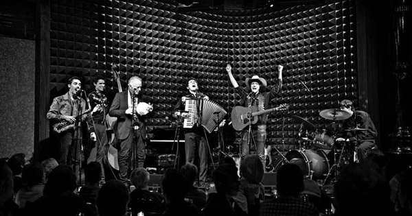 US band to give free concerts in Vietnam