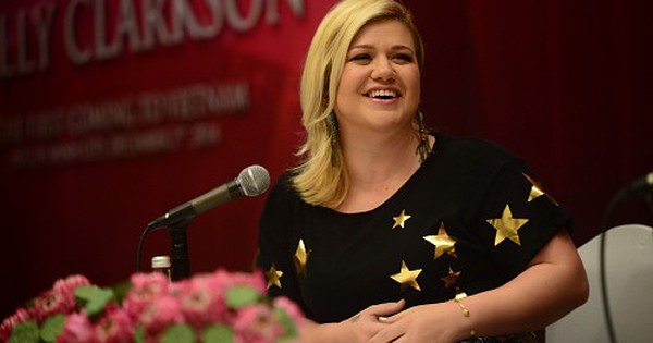 Kelly Clarkson says voice is her beauty ahead of Miss Vietnam performance