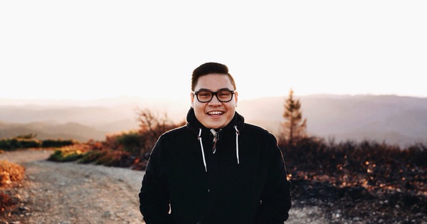 Interview with Vietnamese-American who shot cop-Ferguson protester hug ...