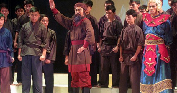$140k traditional music play debuts in Hanoi