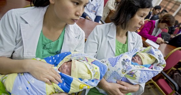 Vietnam successfully nourishes country’s youngest premature test tube twins