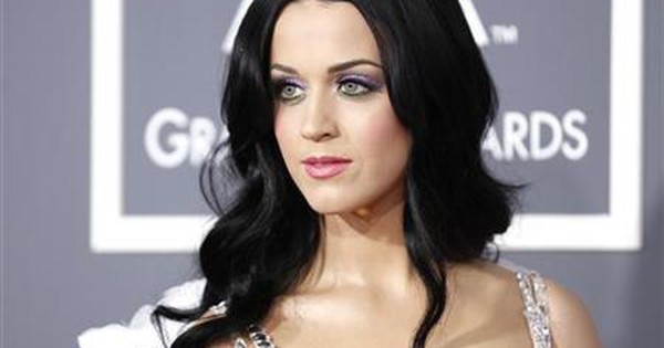 Katy Perry to join Forbes summit with Vietnamese youth next month
