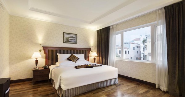 Rex Hotel