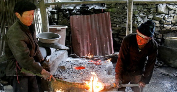 Alpine ethnic people in Vietnam – P4: Unique metalwork