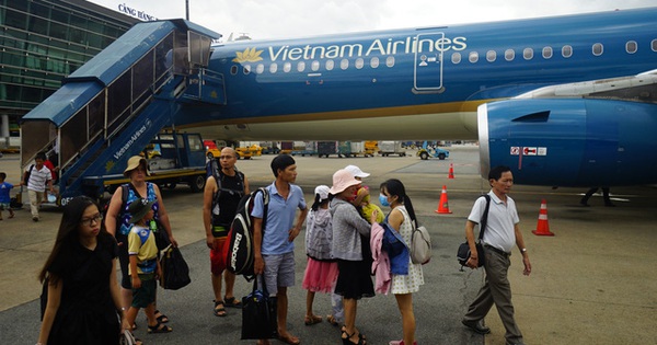 Vietnam jails Chinese man for stealing over $17k on domestic flight