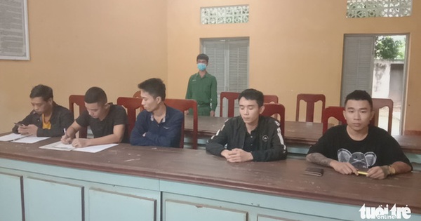 Eight border jumpers arrested near border gate in southern Vietnam