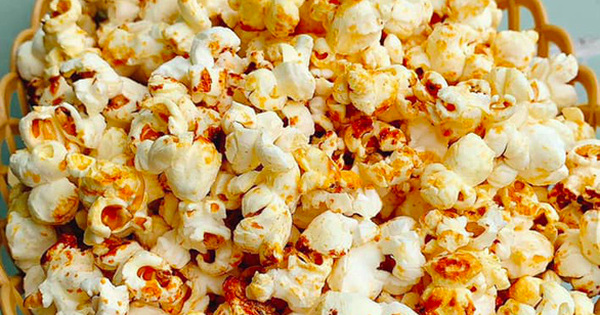 Hanoi woman gets marijuana poisoning after eating popcorn bought online
