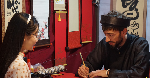 First foreign calligrapher joins Vietnam’s Spring Calligraphy Festival