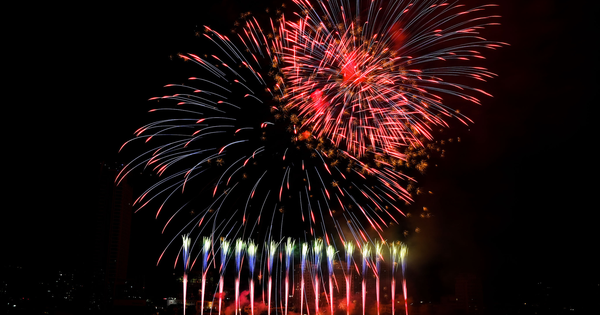 Sparkling fireworks displays delight audiences in Da Nang