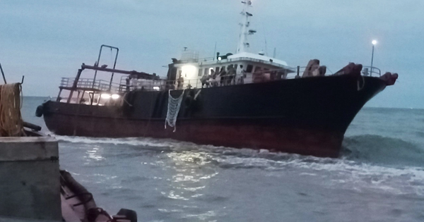 Vietnam rescues 7 Hong Kong sailors stranded at sea